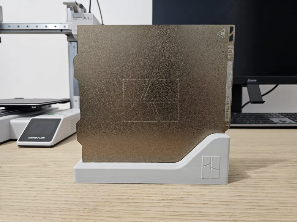 Plate holder for A1 mini by Michal - MakerWorld