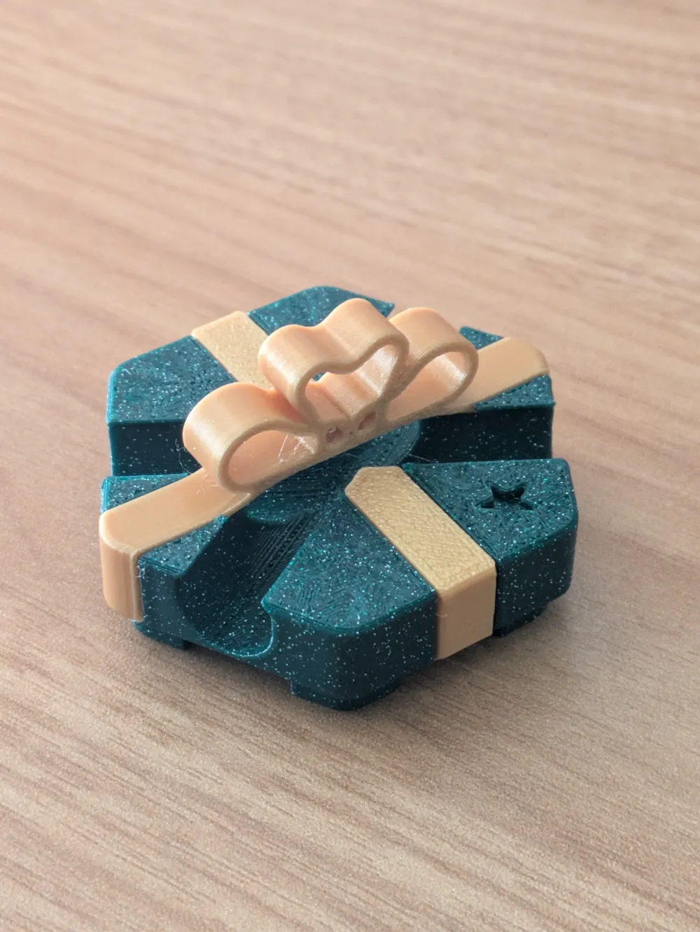 Hextraction Present Tile by cadeluca - MakerWorld