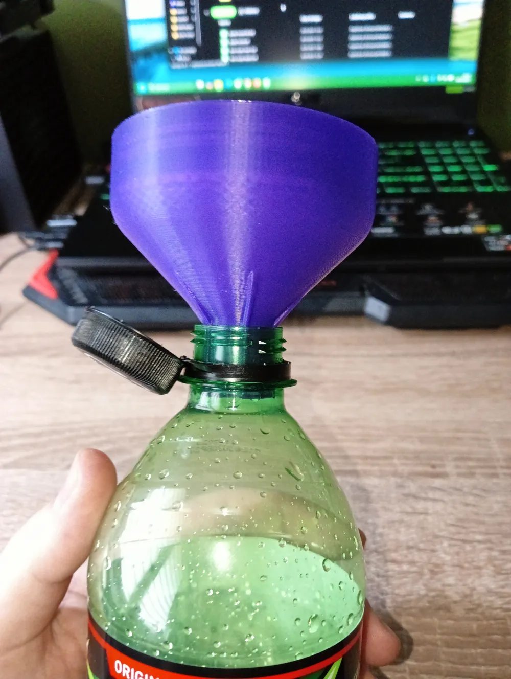 Universal Bottle Funnel by Plombir MakerWorld: Download Free 3D Models