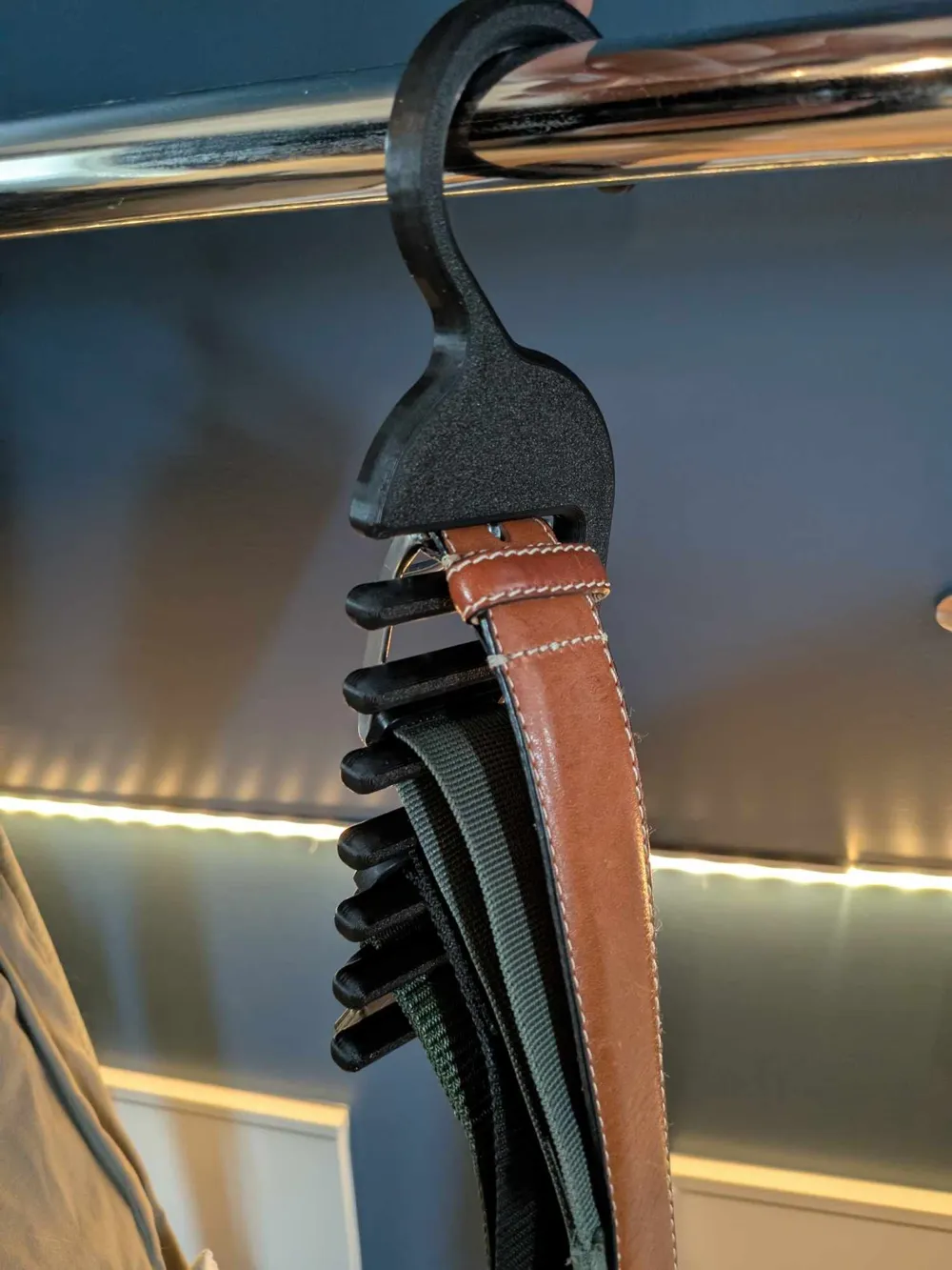 Belt Hanger for wardrobe by Jiwet MakerWorld: Download Free 3D Models