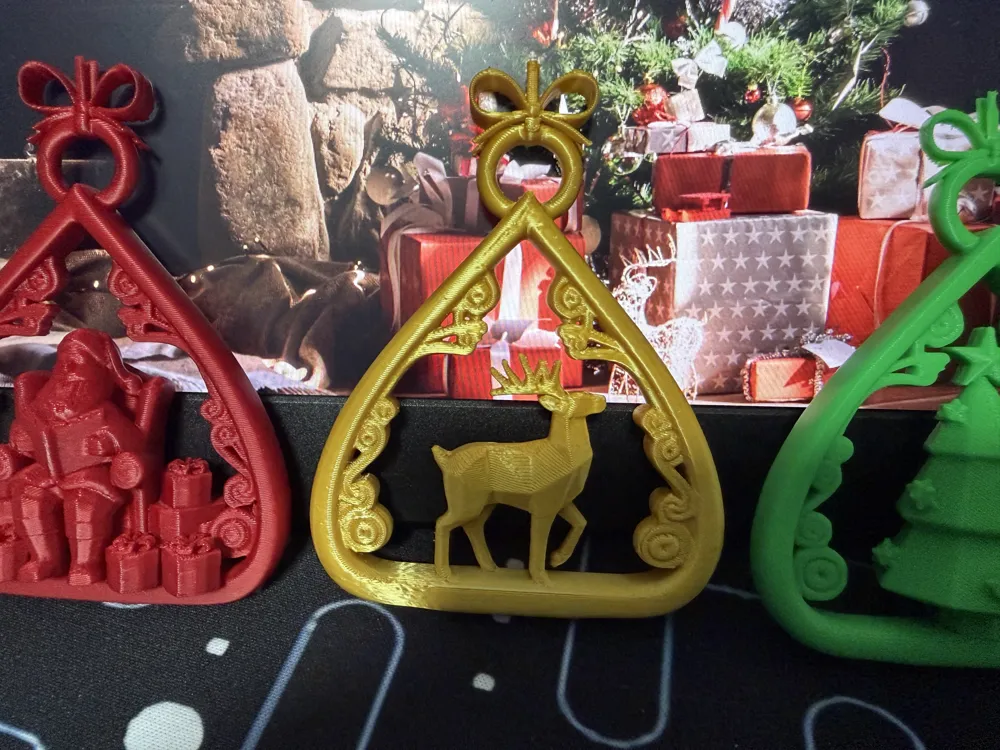 크리스마스 물방울 장식품 (4가지 모델) 에 의해 Losco Makes MakerWorld: 무료 3D 모델 다운로드