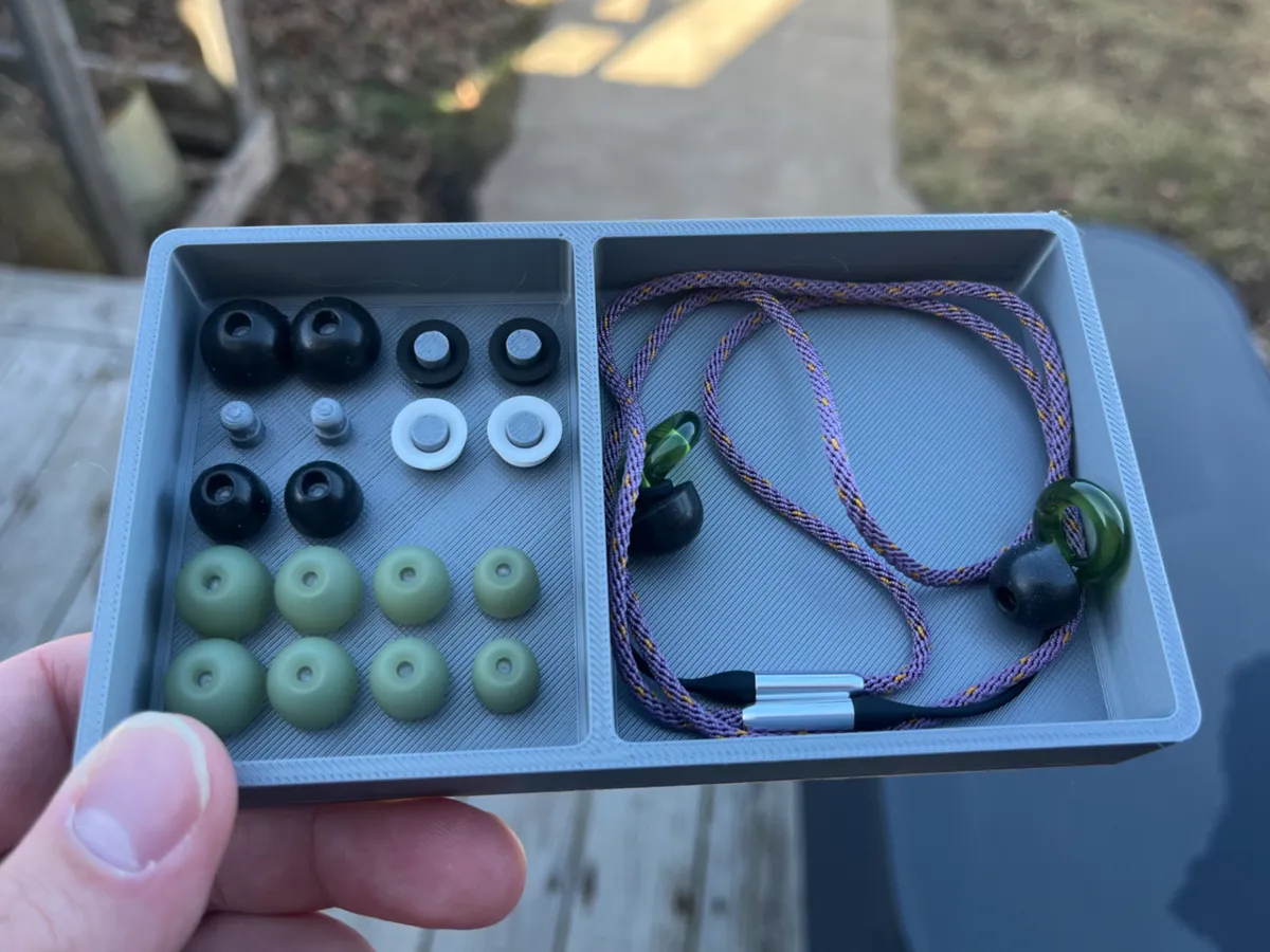 Loop Ear Plugs Case w/ Optional Lid V1 - Free 3D Print Model - MakerWorld
