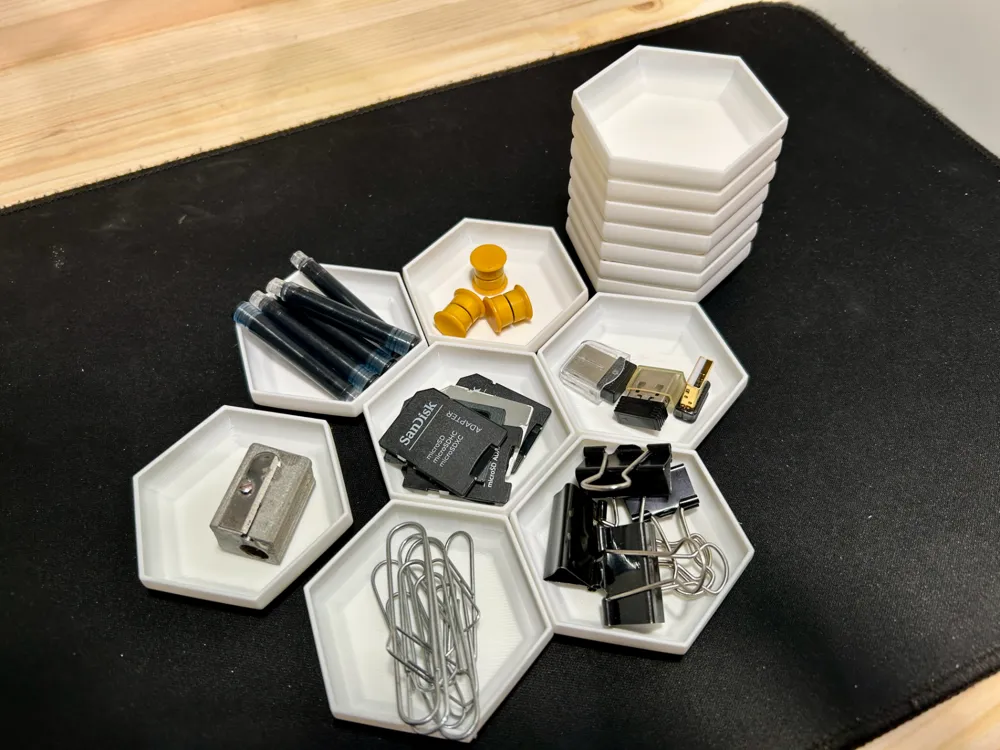 Small hexagonal stackable trays by TuringComplete - MakerWorld