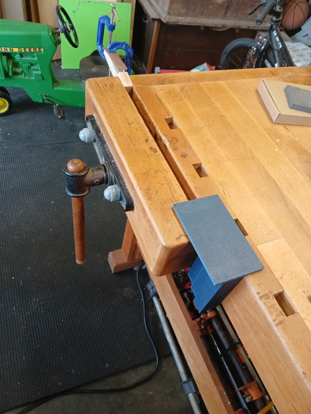 Wood Vice Step Block by UncleTimWorkshop - MakerWorld