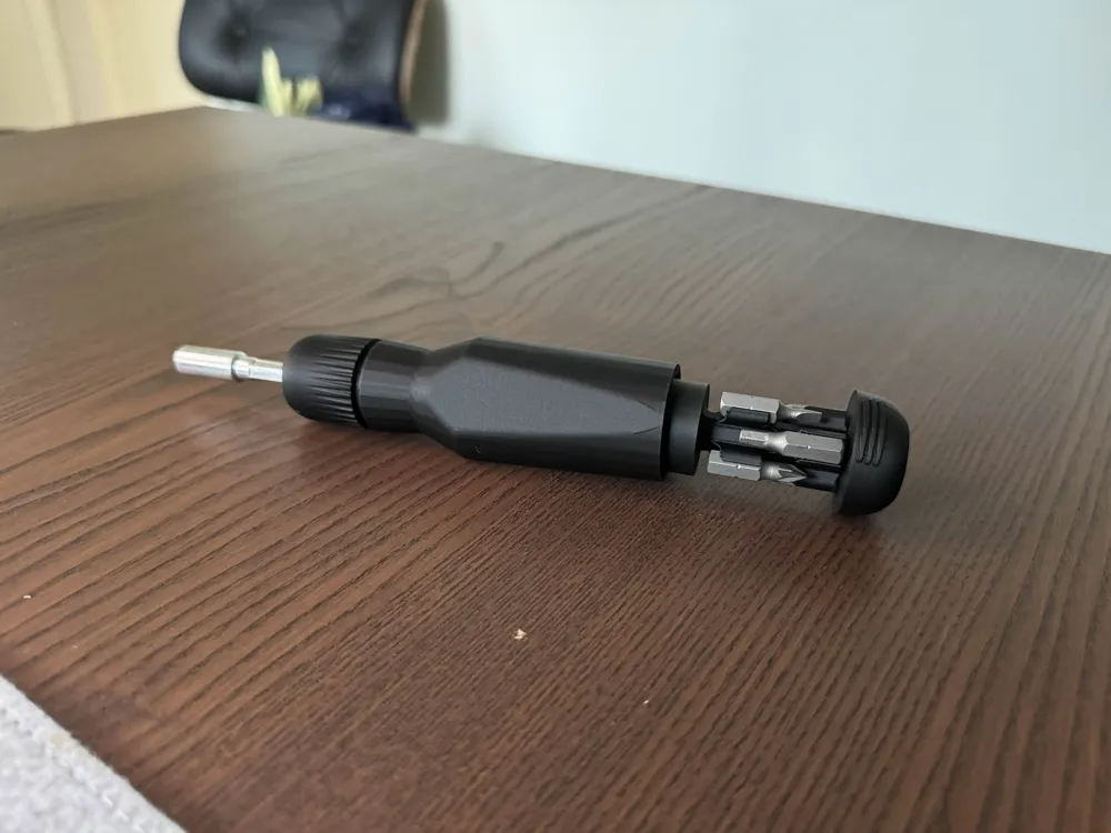 LTT ScrewDriver with bit holder ''Bambu Edition'' - Free 3D Print Model ...