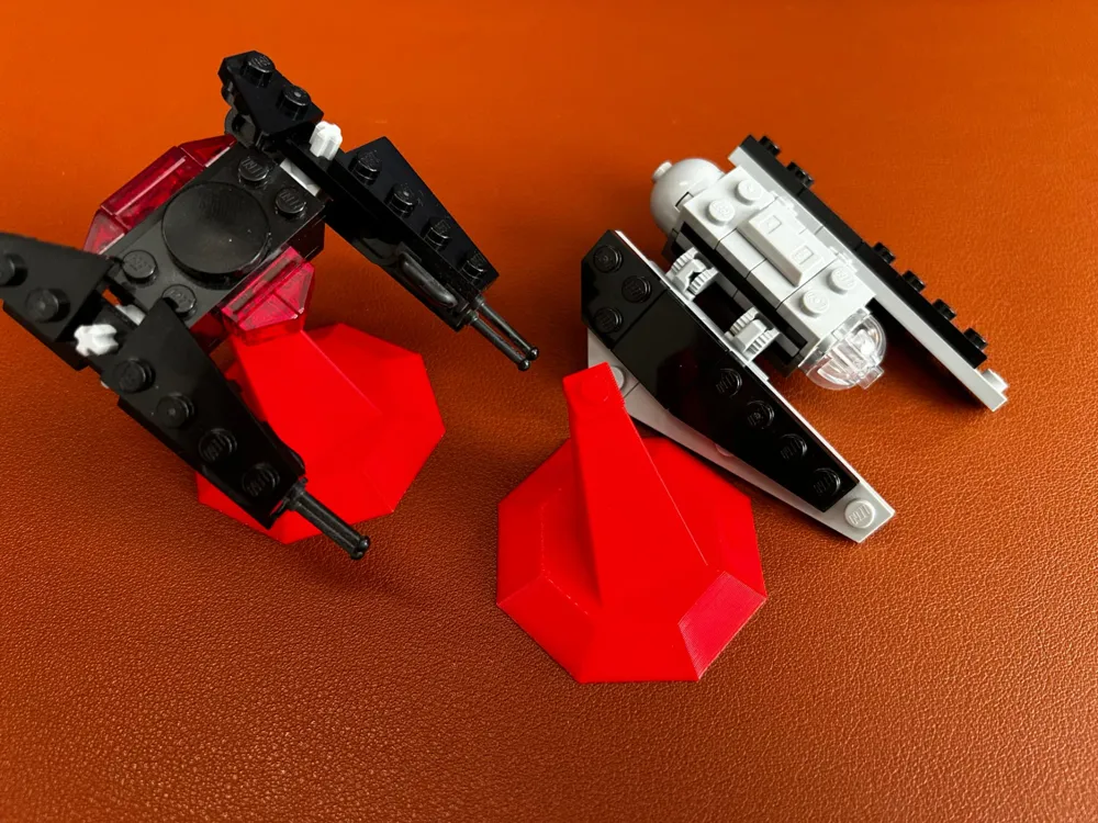 Stand for Brick Star Wars fighters. by PokeGeorg - MakerWorld