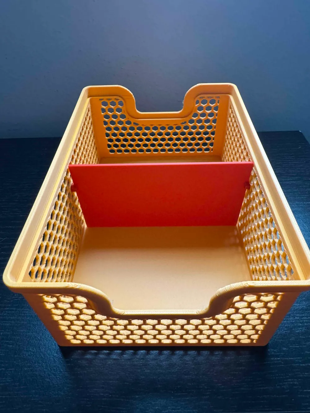 Divider For Stacking Storage Basket 140x200 by JDinKC - MakerWorld