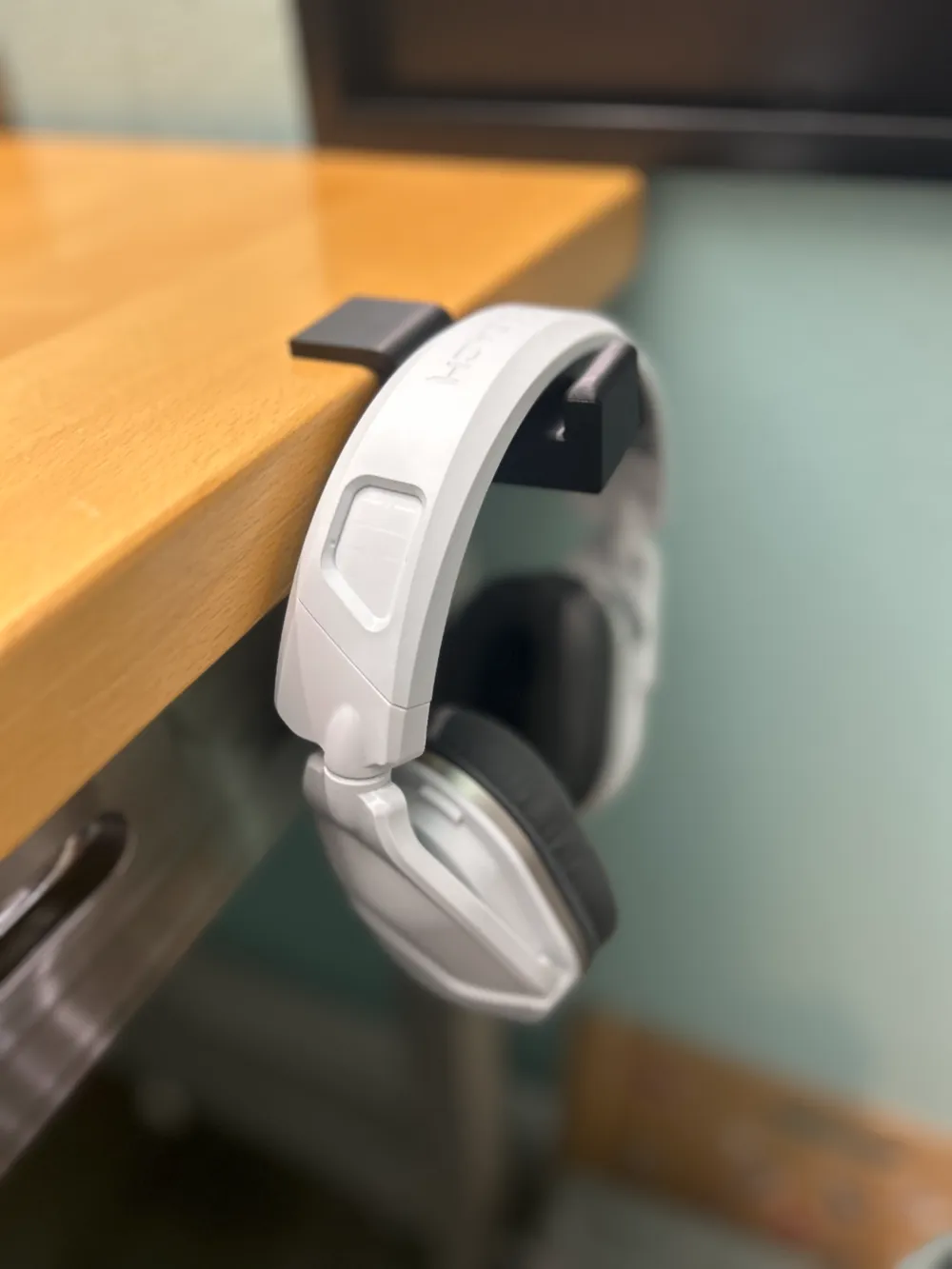 Headphone Holder by EM - MakerWorld