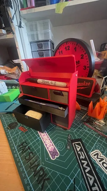 MILWAUKEE DESK TOLLBOX by smiffy's tool solutions MakerWorld: Download ...