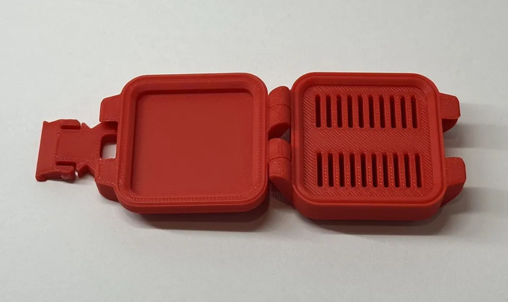 MicroSD Card Container 2.0 - SnapLock Edition Remixed by iamnotwhoiam ...