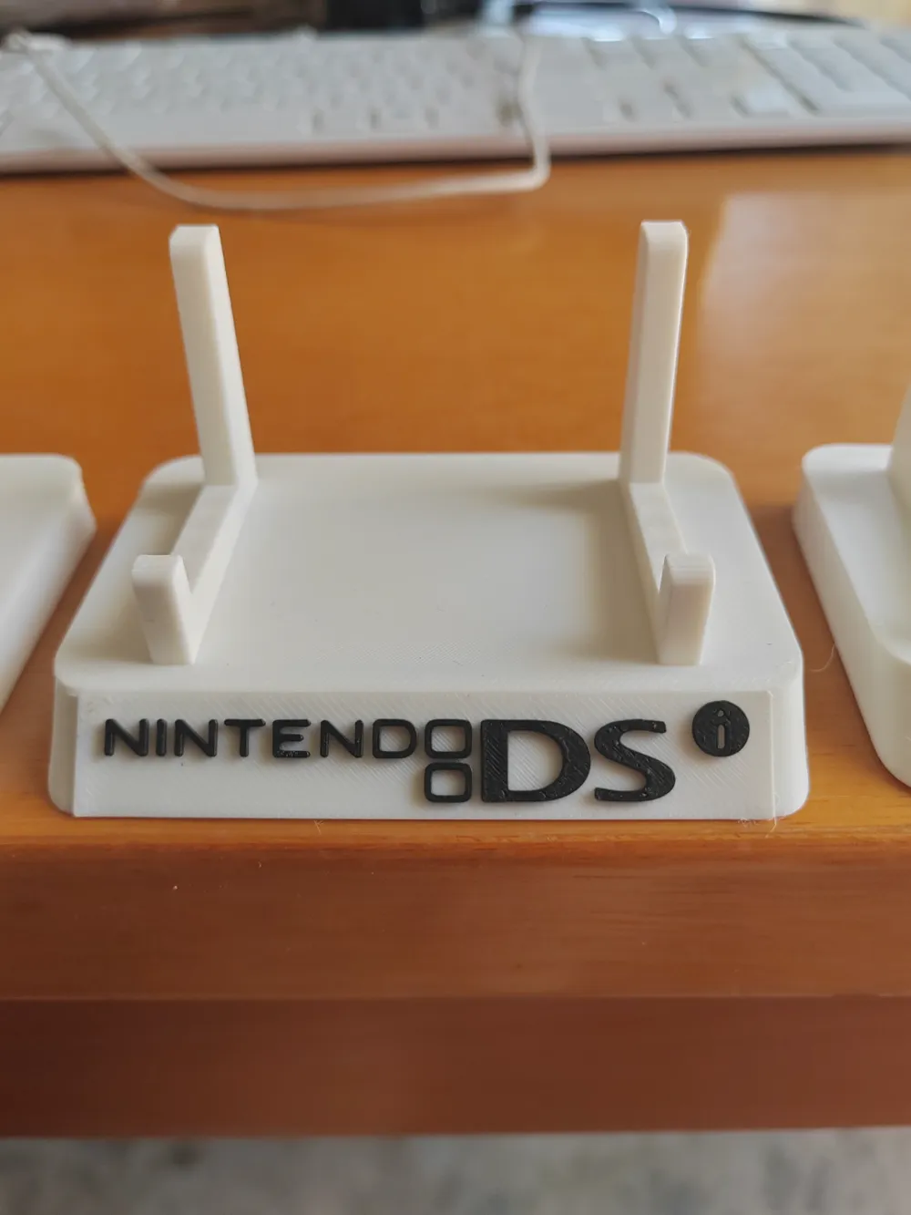 stand for Nintendo DS, PS5 Portal, and Switch by Juan Luis carmona ...