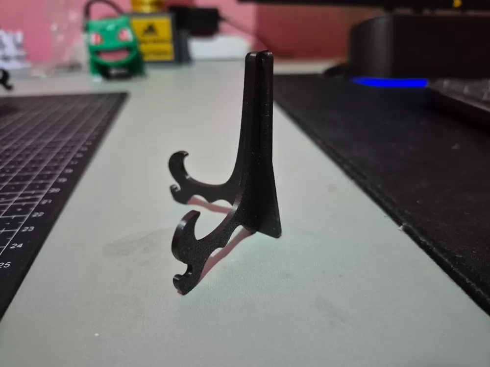 Small Stand for Frames/Plates or Decorations - Free 3D Print Model ...