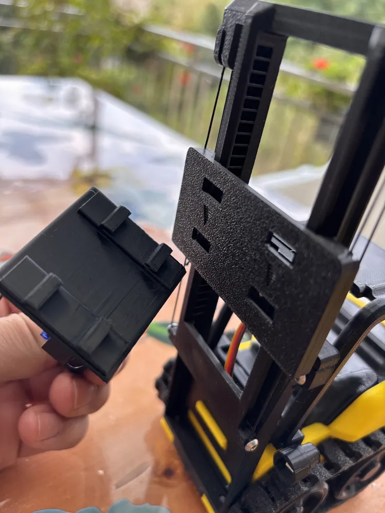 CyberBrick robotic gripper for forklift - quick release by fracogo04 ...