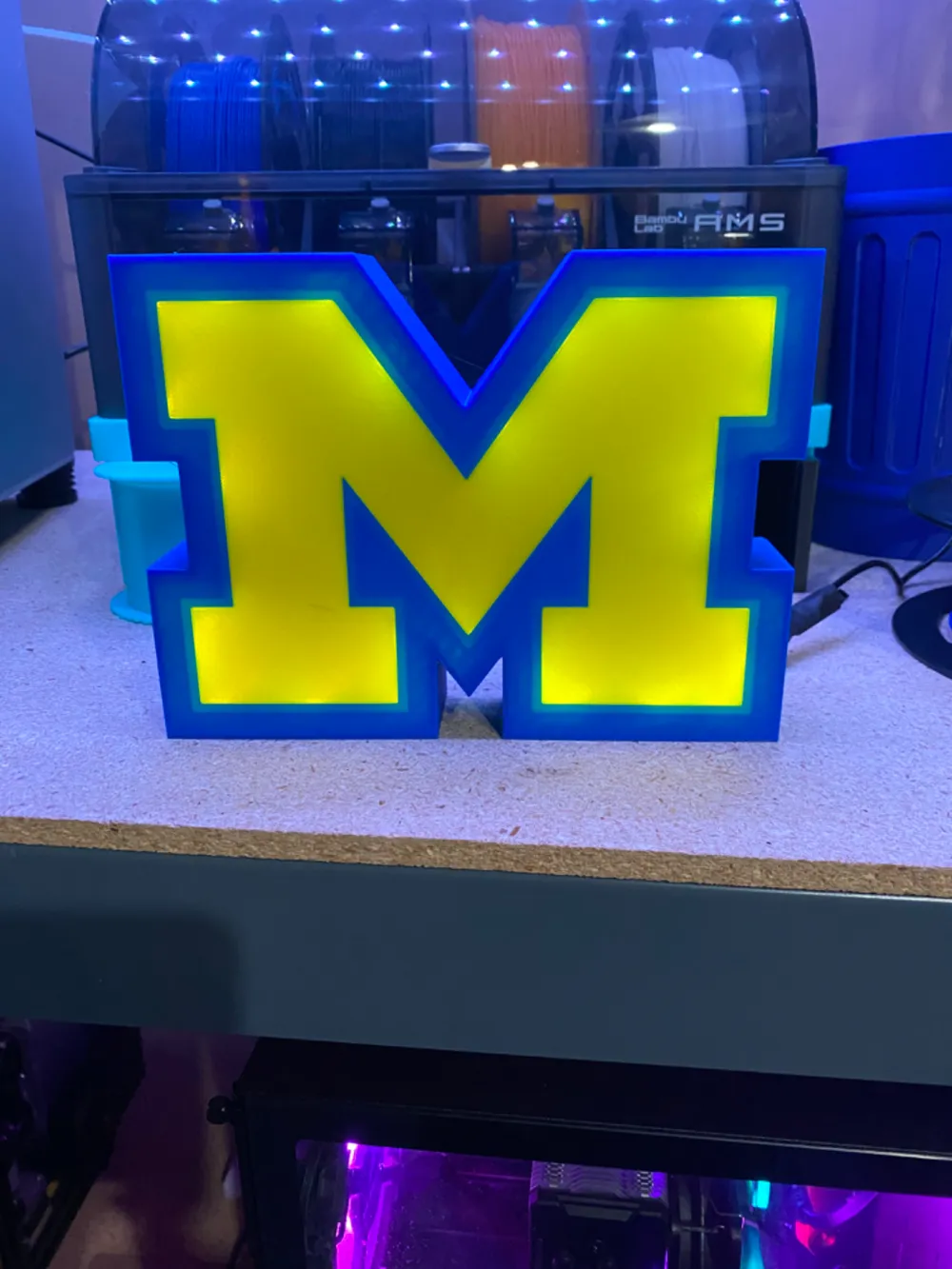 UofM lightbox by Chuck85ap - MakerWorld