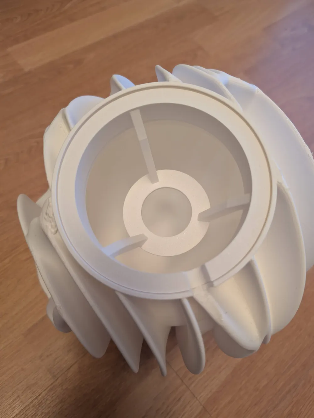 Leora lamp base - Free 3D Print Model - MakerWorld