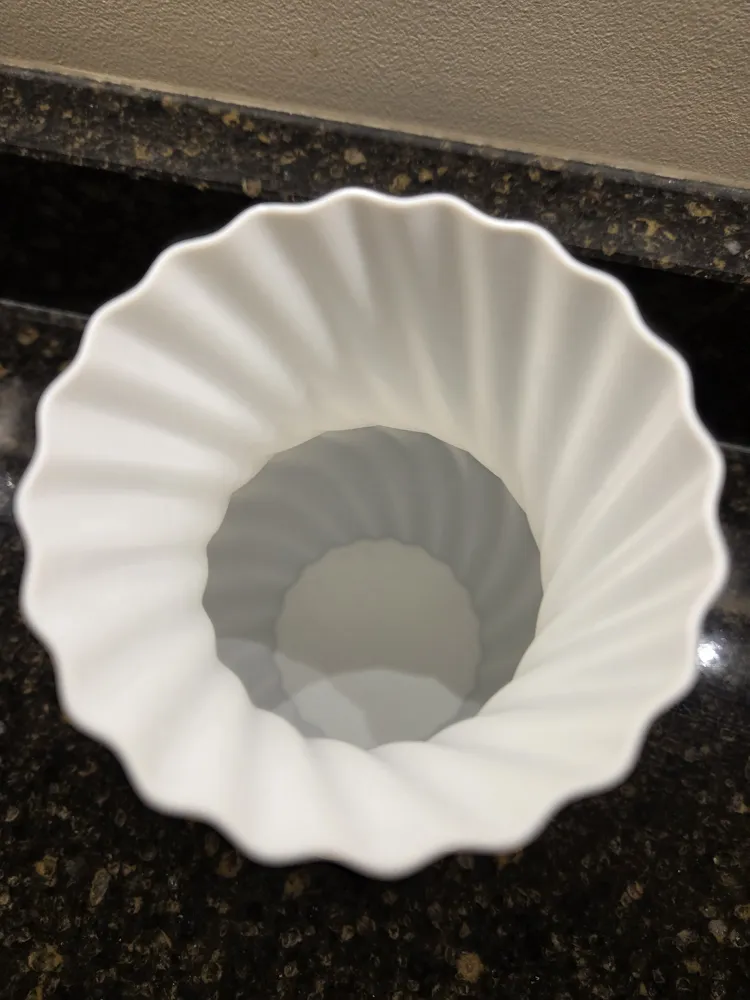 Wavy vase - Free 3D Print Model - MakerWorld