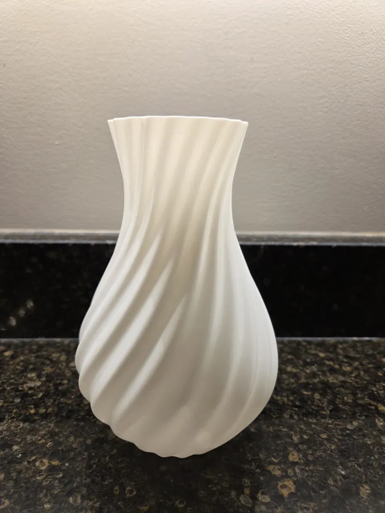 Wavy vase - Free 3D Print Model - MakerWorld