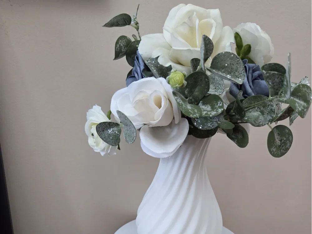 Wavy vase - Free 3D Print Model - MakerWorld