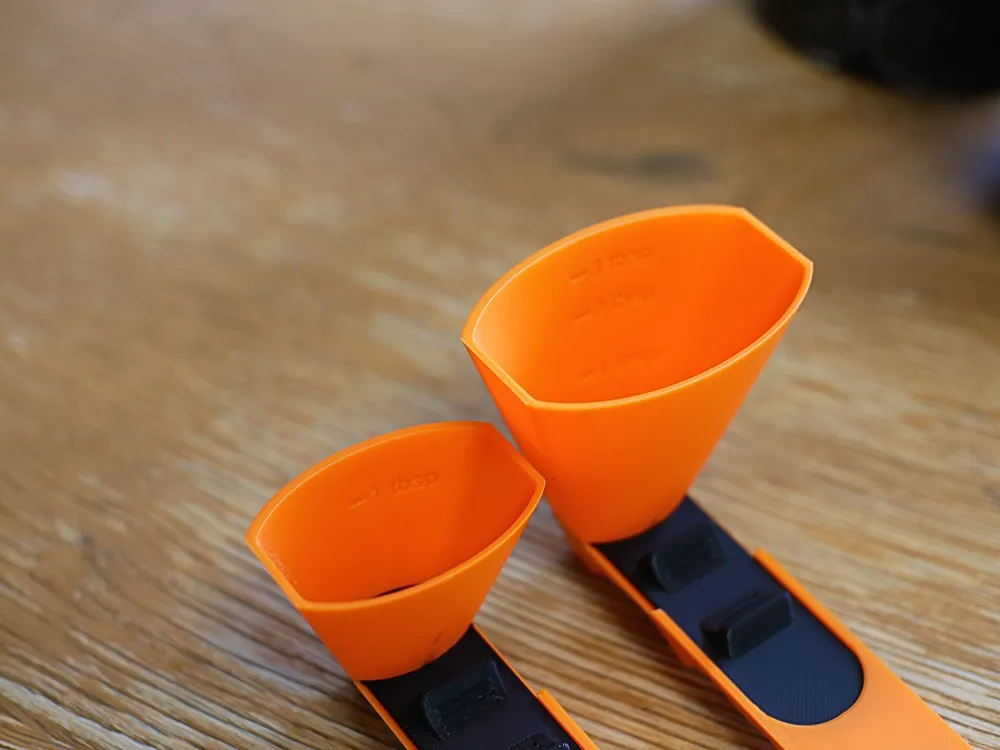 Scoop 'n Slide – Funnel Spoon for Narrow Bottles - Free 3D Print Model ...