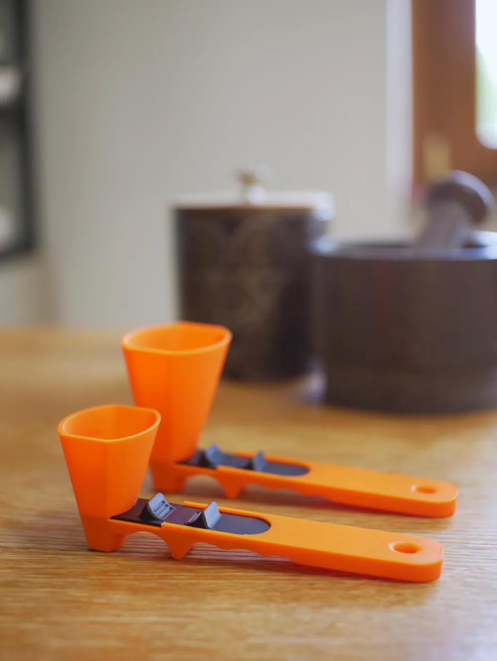 Scoop 'n Slide – Funnel Spoon for Narrow Bottles by Sapo MakerWorld ...