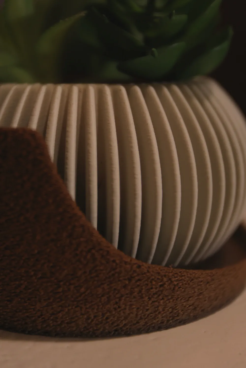 BULB - A modern well rounded planter - Free 3D Print Model - MakerWorld