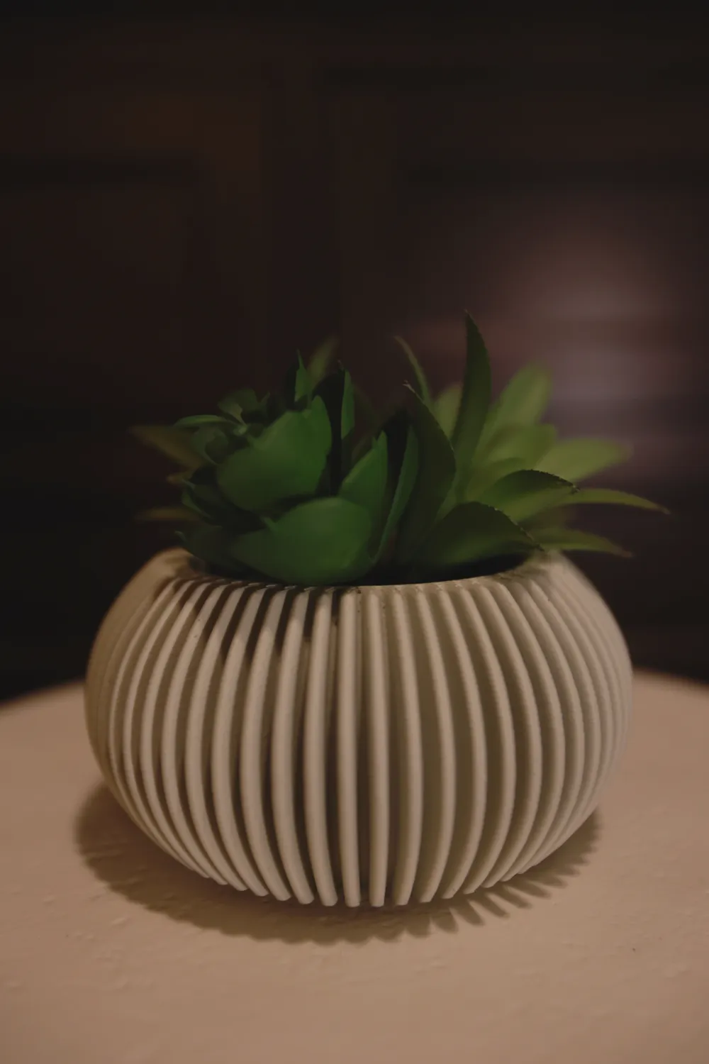 BULB - A modern well rounded planter - Free 3D Print Model - MakerWorld