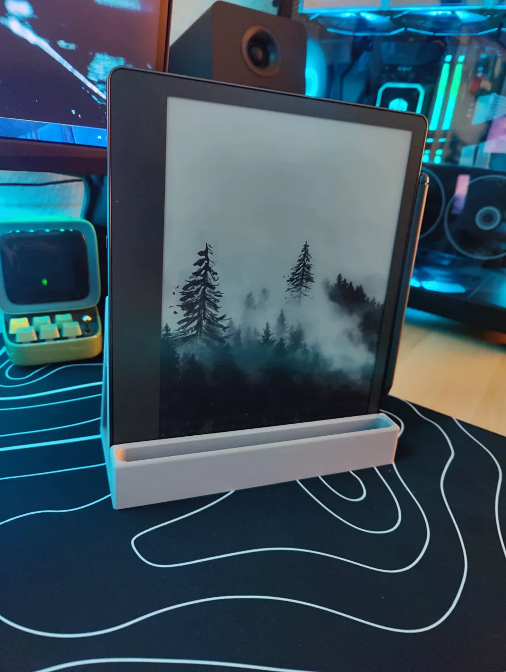 Kindle Scribe stand by Julian Staack - MakerWorld