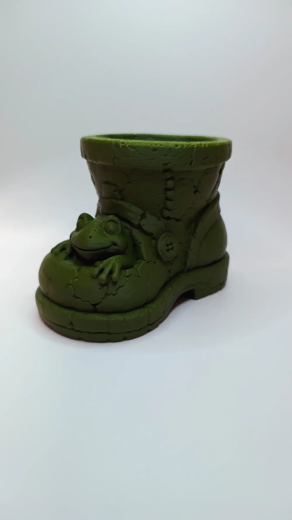 Frog Boot Planter "Quaki" Garden Hero - Free 3D Print Model - MakerWorld