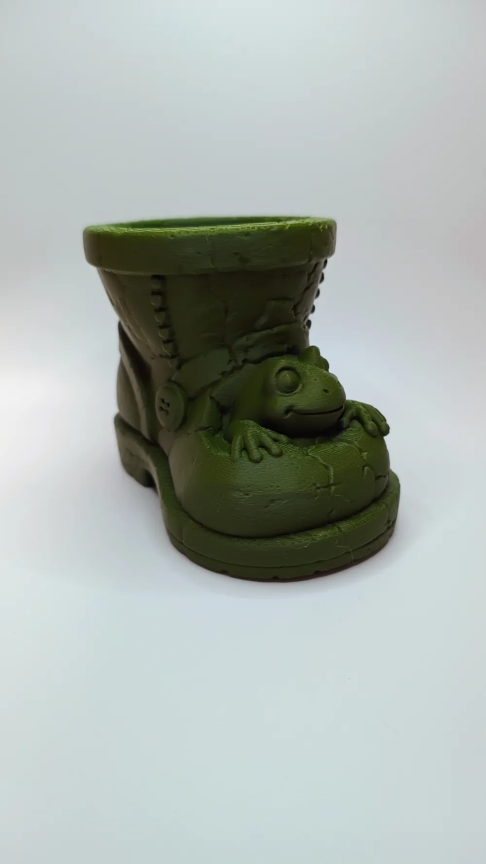 Frog Boot Planter "Quaki" Garden Hero - Free 3D Print Model - MakerWorld