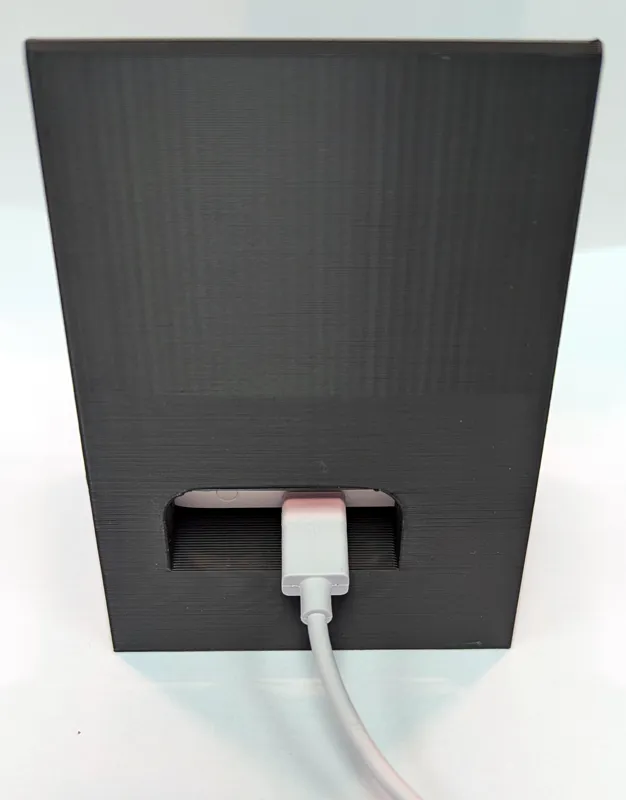 Square Card Reader Stand by Commodore_Creator - MakerWorld