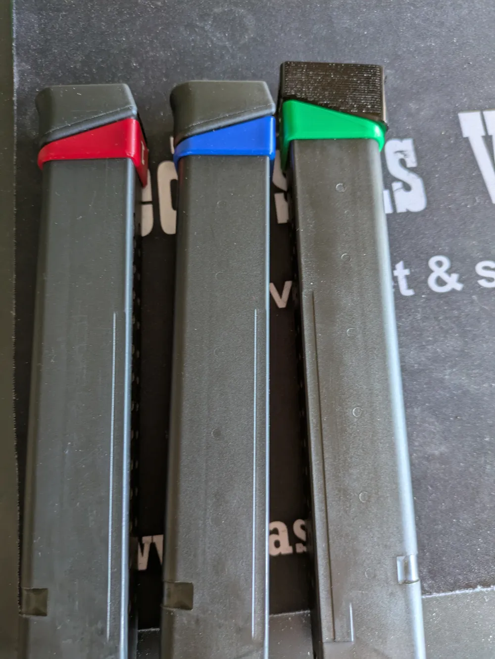 Slide on ID tab for Glock magazines, Several types by Elothan ...