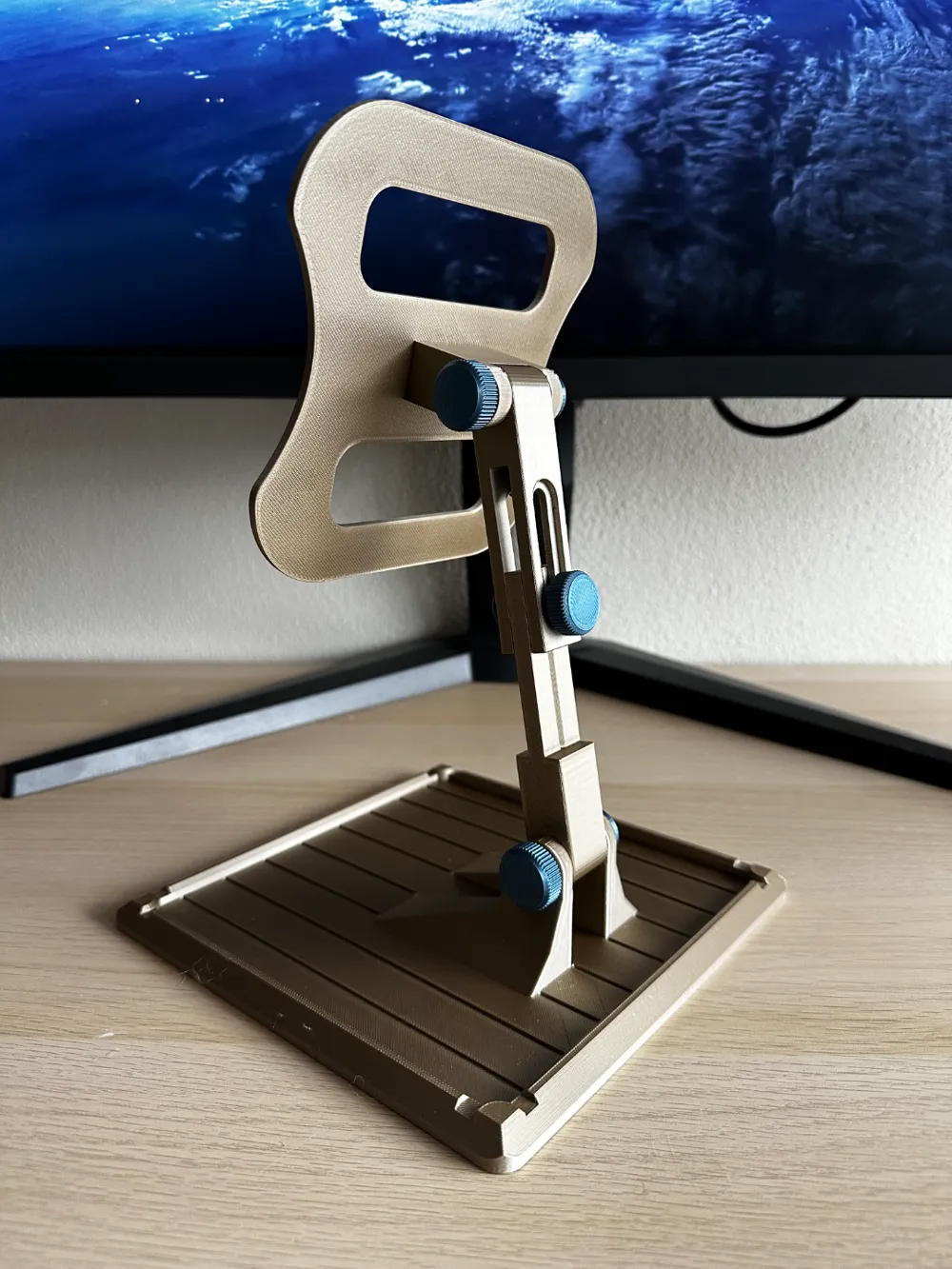 Tablet/notebook/e-reader desk stand by DenoD MakerWorld: Download Free ...