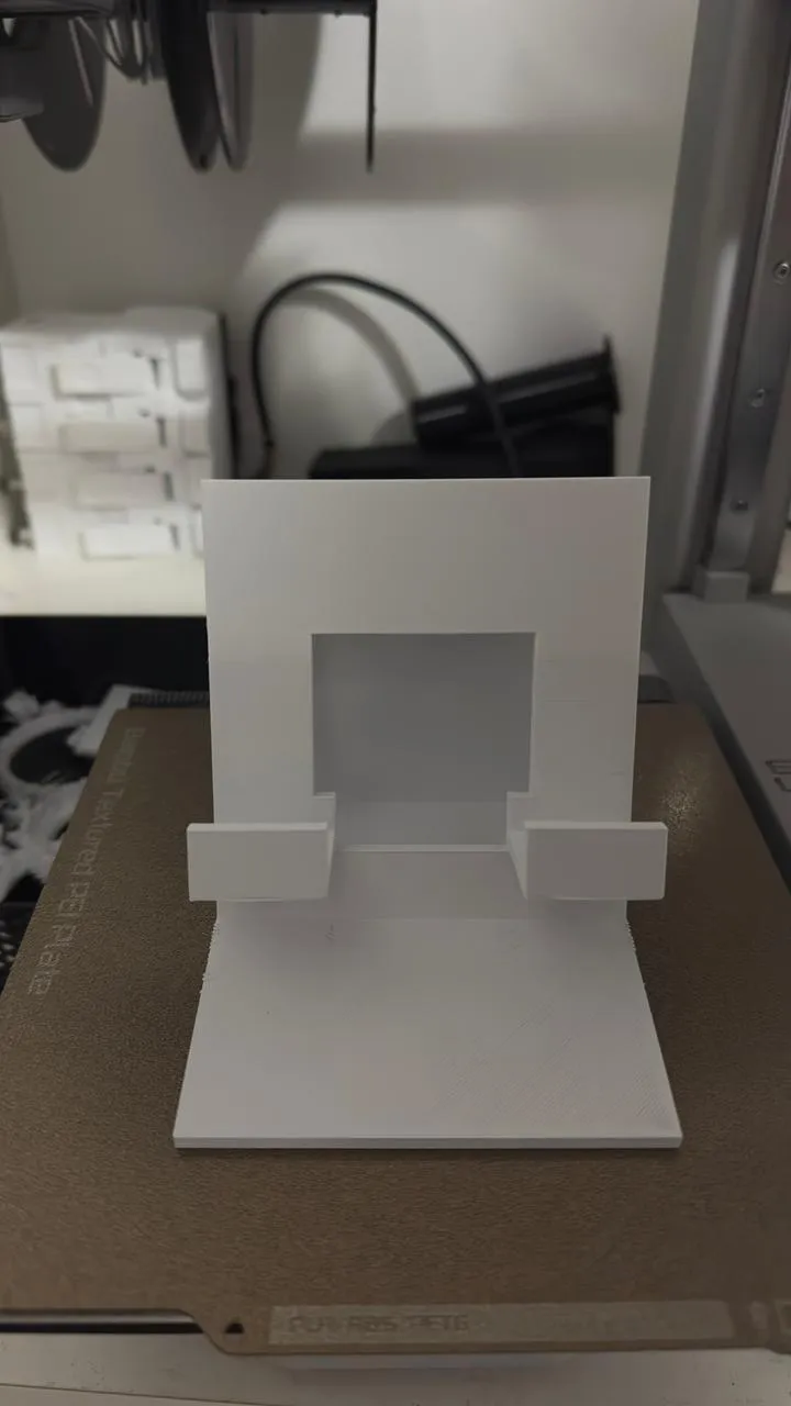 Desktop Stand for ESP32 + TFT Display - Free 3D Print Model - MakerWorld