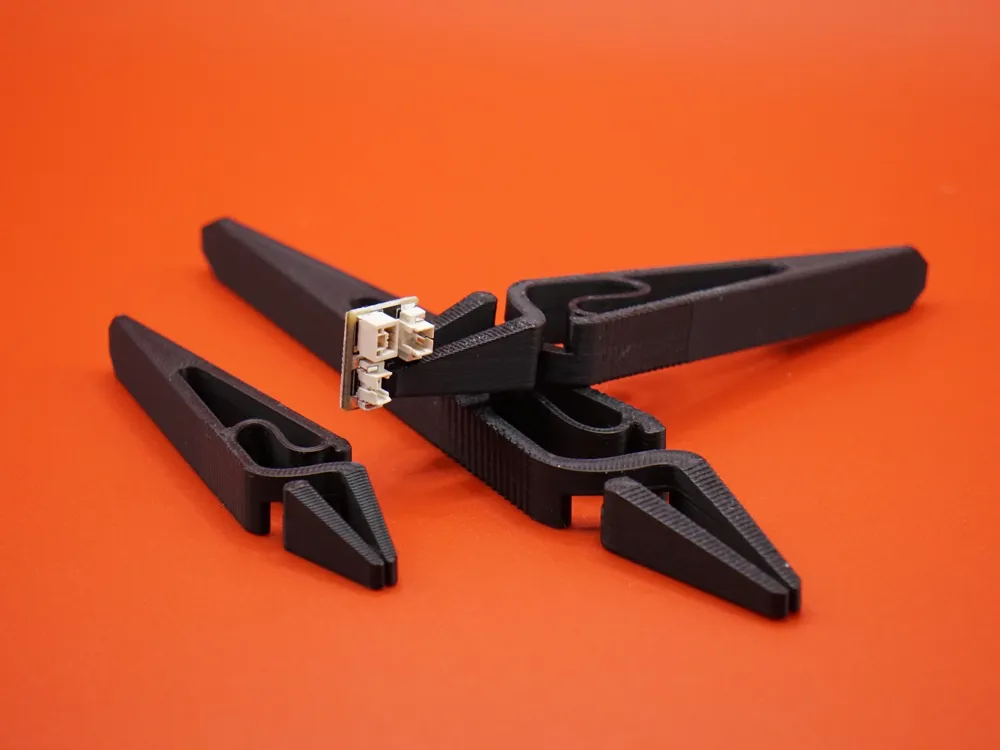 Self Locking Cross Tweezer by fabian - MakerWorld