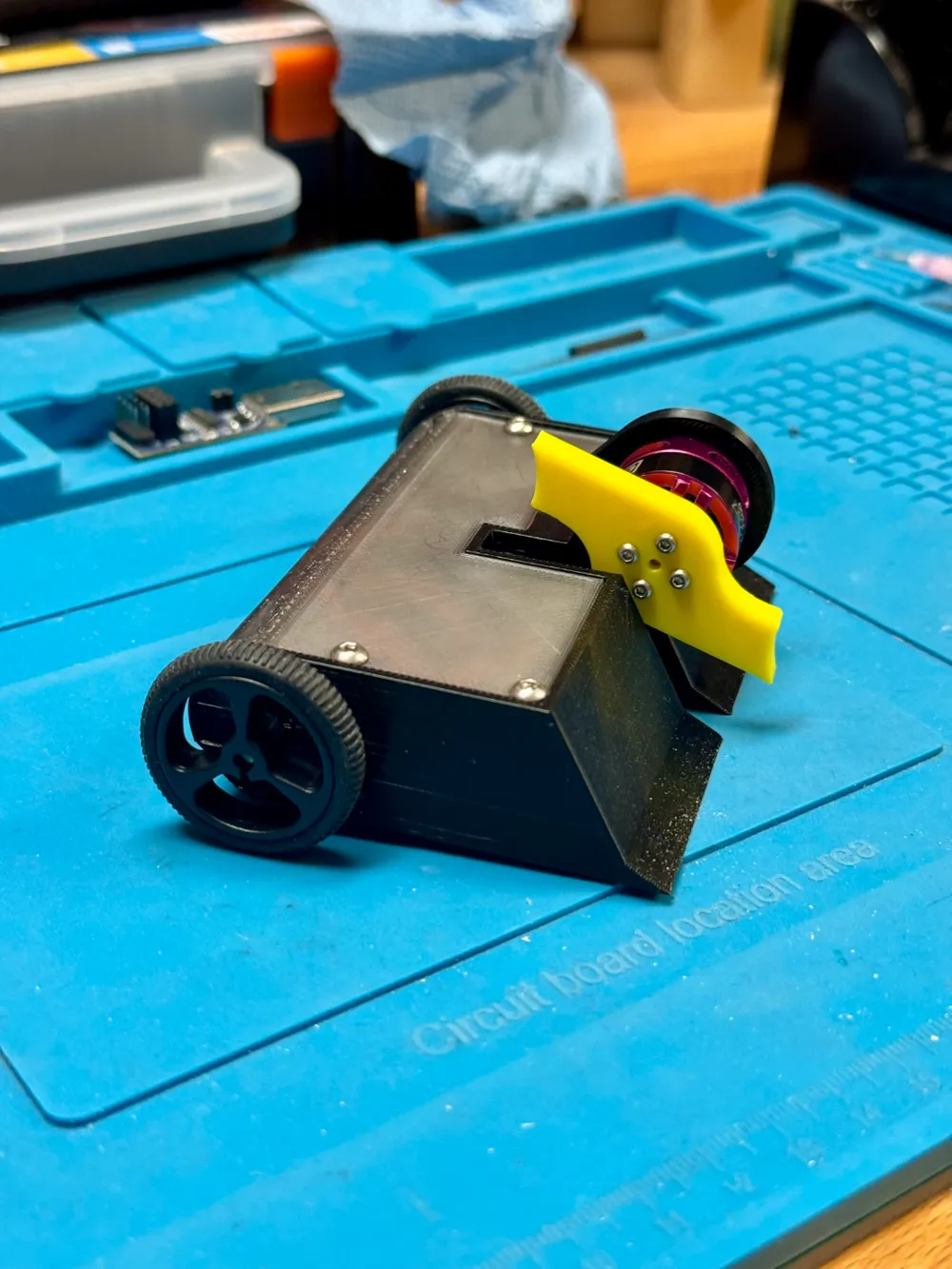 Vertical Spinner Battlebot - Antweight (150 g) Remixed by TheBlackfish ...