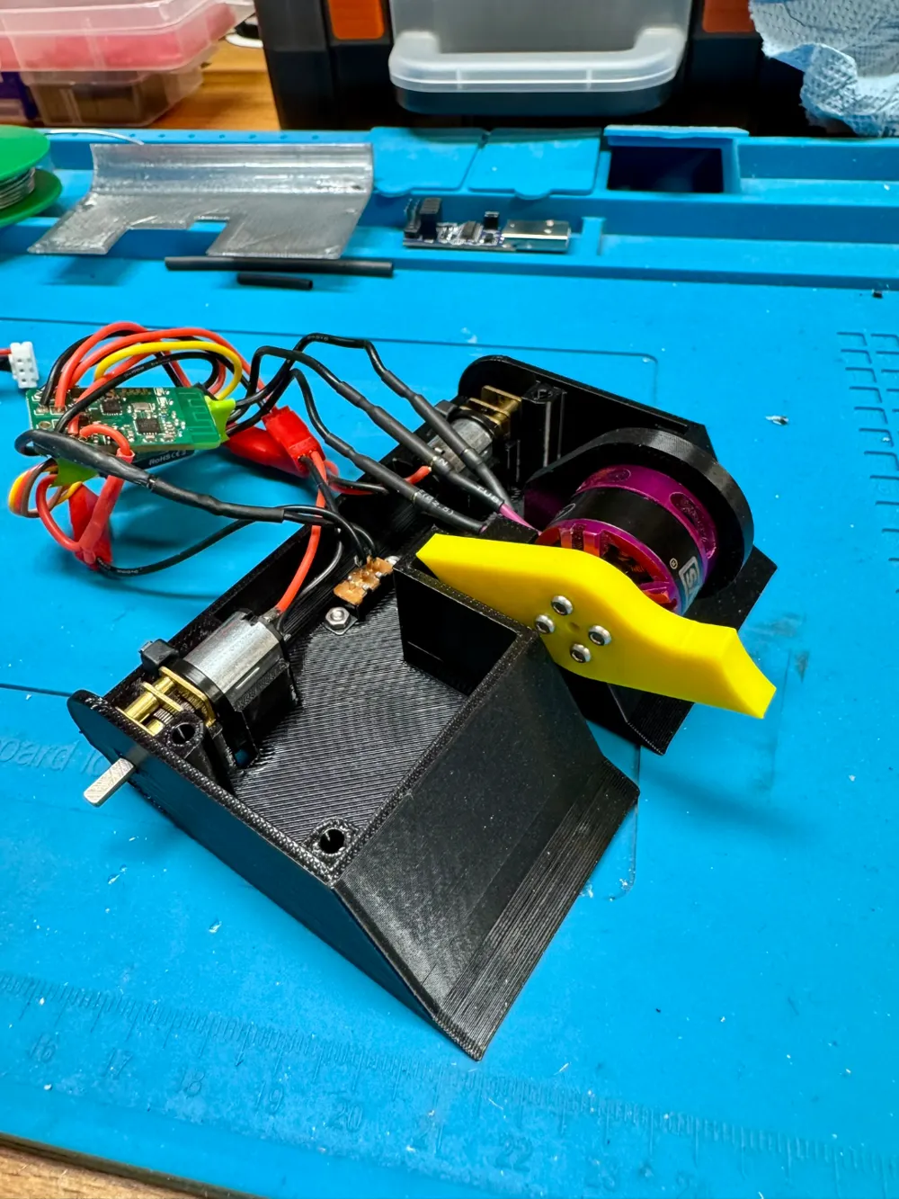 Vertical Spinner Battlebot - Antweight (150 g) Remixed by TheBlackfish ...