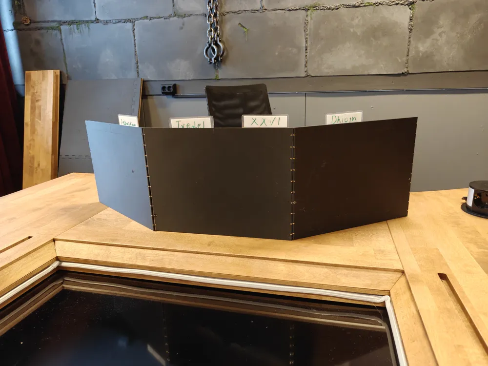 Magnetic DM / GM Screen with initiative trackers - Free 3D Print Model ...