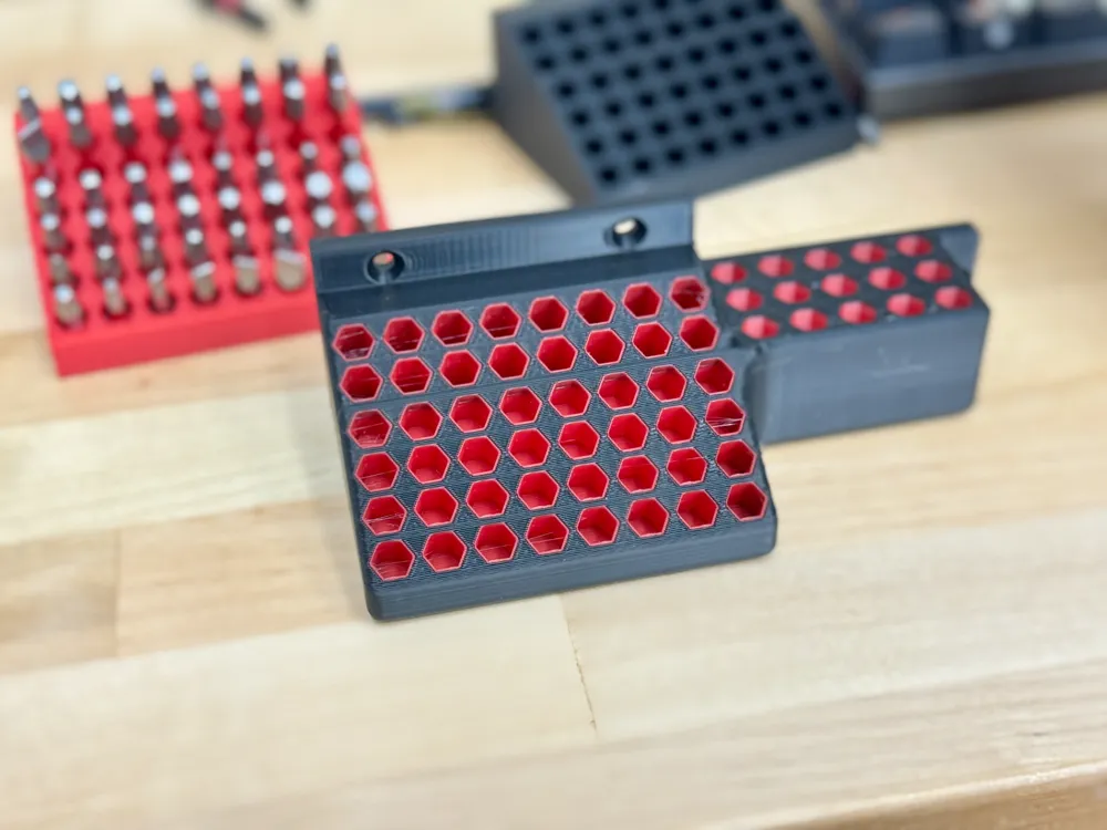 Compact Milwaukee Drill Bit Holder by Kipp Shipley - MakerWorld