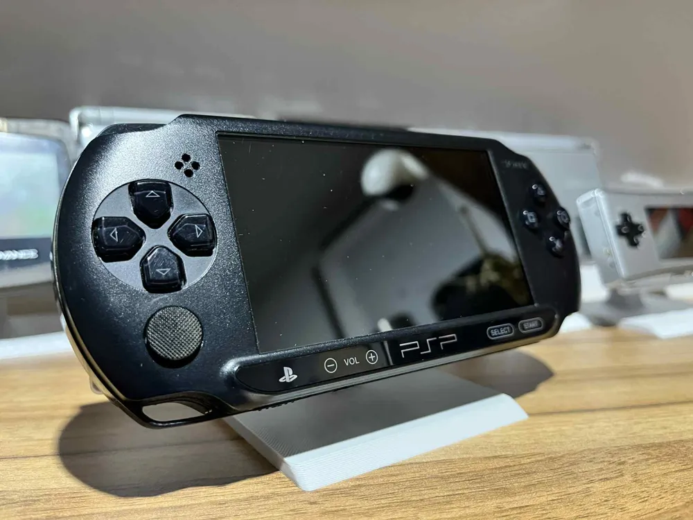Display Stand for PSP by Nilko MakerWorld: Download Free 3D Models