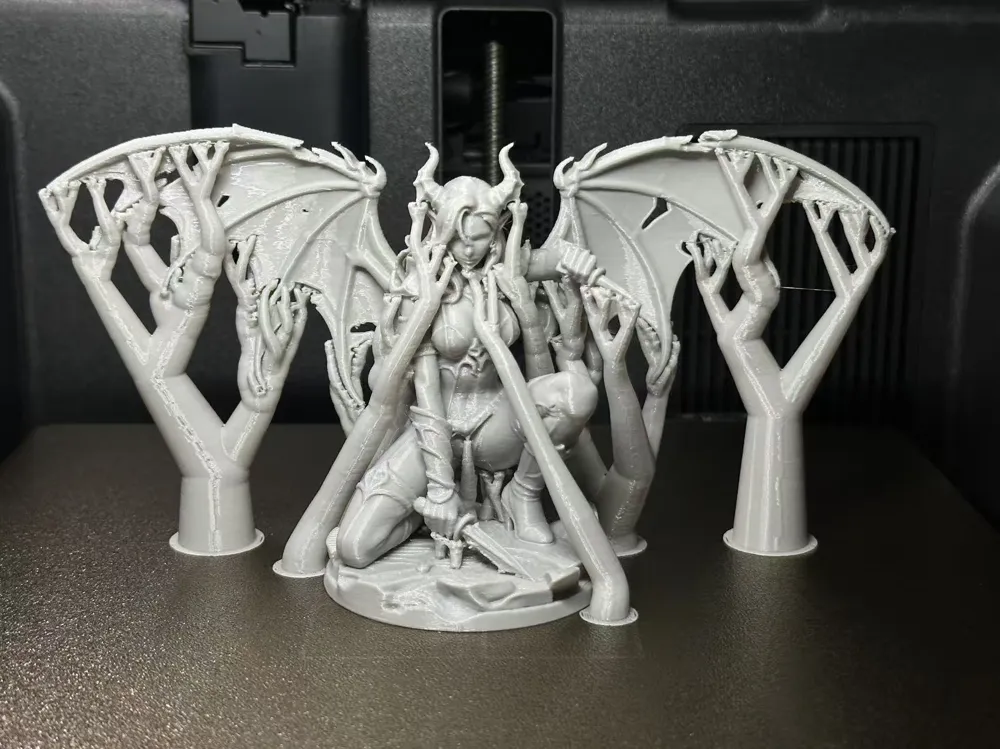Chasseuse de démons - Modèle d'Impression 3D Gratuit - MakerWorld