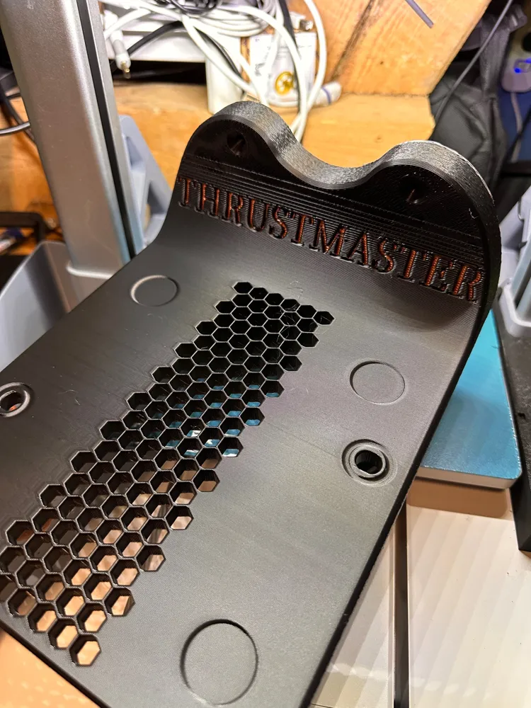 Thrustmaster SOL-R Halterung rechts 2 Varianten – Kostenloses 3D ...