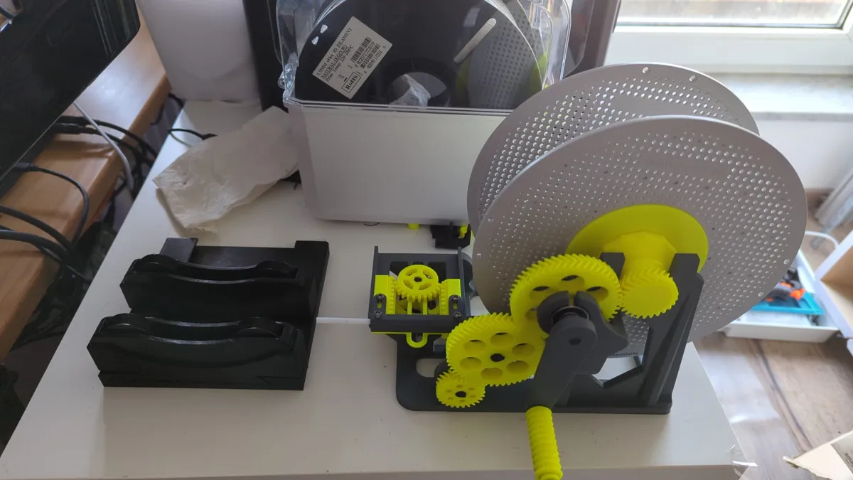 Bambu Lab P1 / X1 / X1C / X1CC Filament Spool Switcher & Winder if you ...