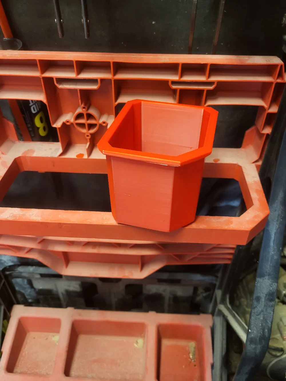 Milwaukee 2 wheeled cart corner bins by Milwaukee Dave - MakerWorld