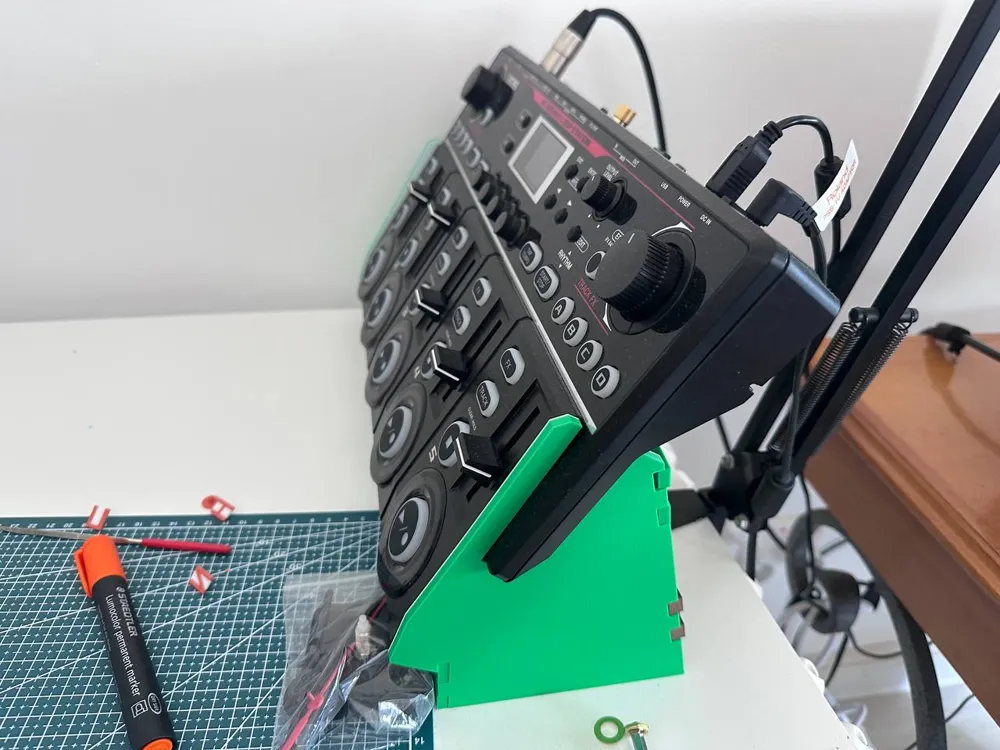 Stand for Boss RC-505 mk2 Loop Station Remixed by some.thing MakerWorld ...