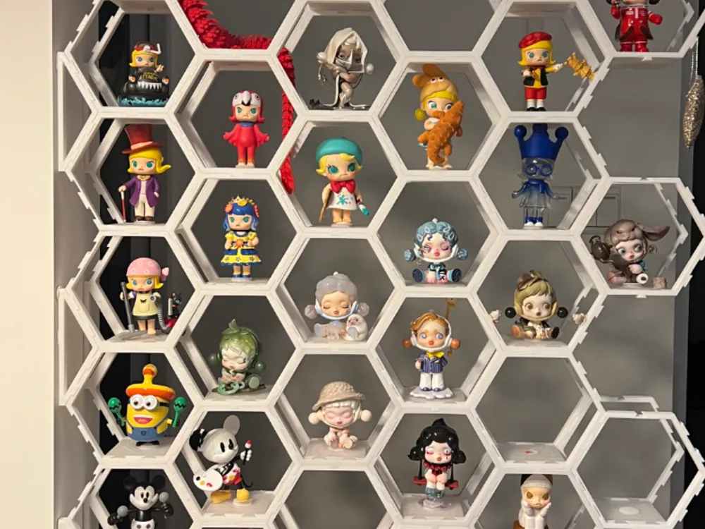 Hexagonal Figure Stand - Free 3D Print Model - MakerWorld