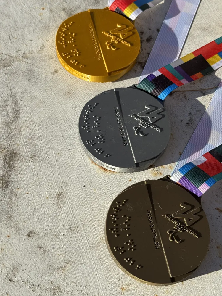 2026 Winter Paralympics Medal with Display - Free 3D Print Model ...