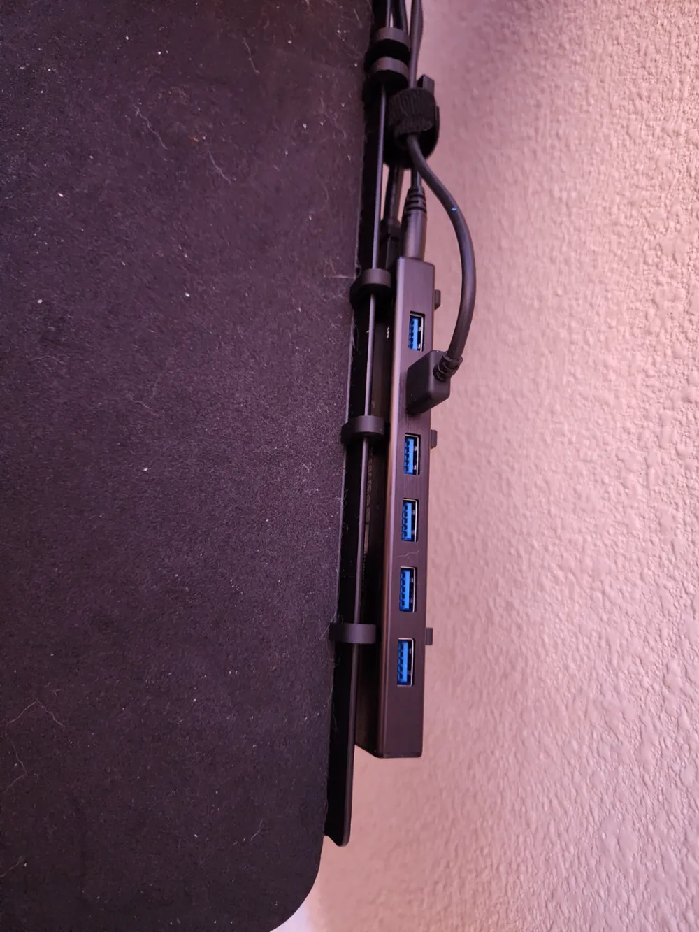 Uplift Desk Extension USB Hub Bracket by nathan.biar - MakerWorld