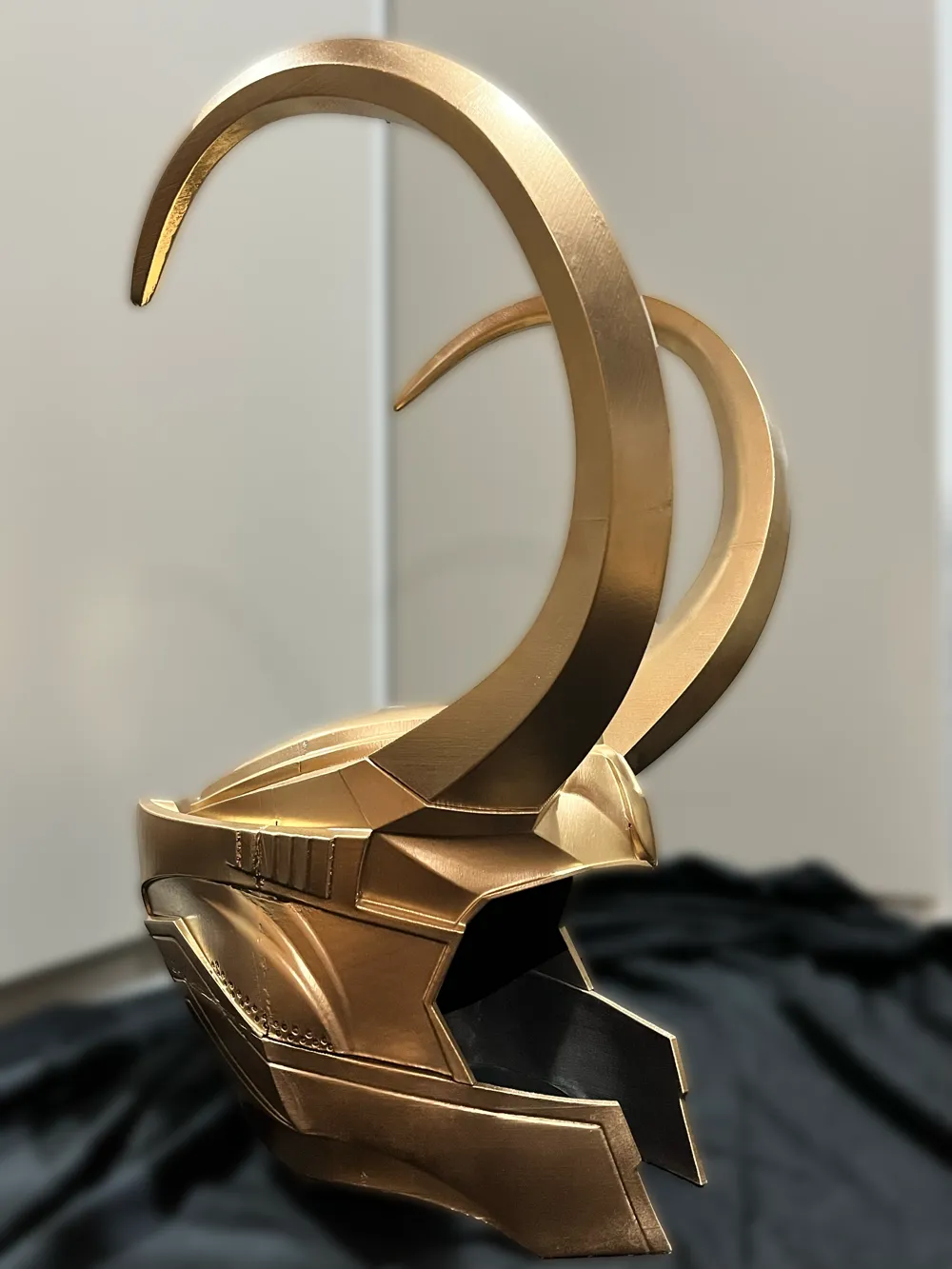 Loki Helmet – Assemblable Parts Version - Free 3D Print Model - MakerWorld