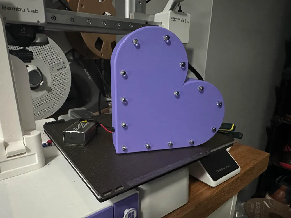 Heart with LEDs by Posty04 - MakerWorld