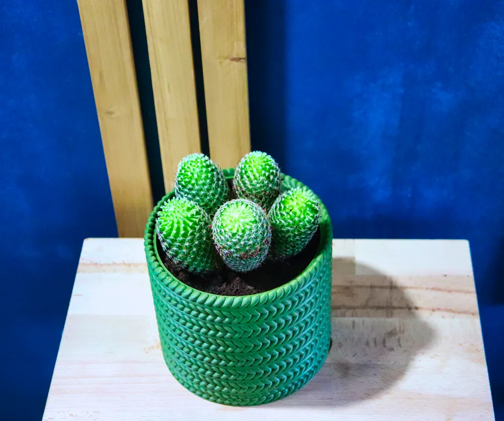 Knitted Flower Pot by DSCMaker MakerWorld: Download Free 3D Models